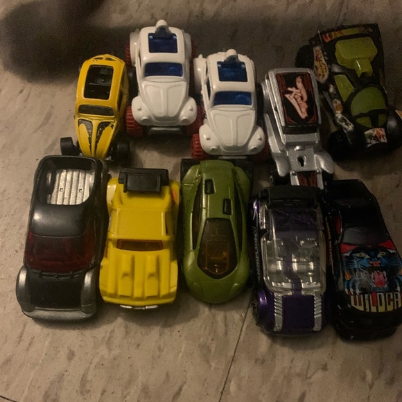 Toys | Small Curved Race Cars Mattel Matchbox And Hot Wheels Brands ...
